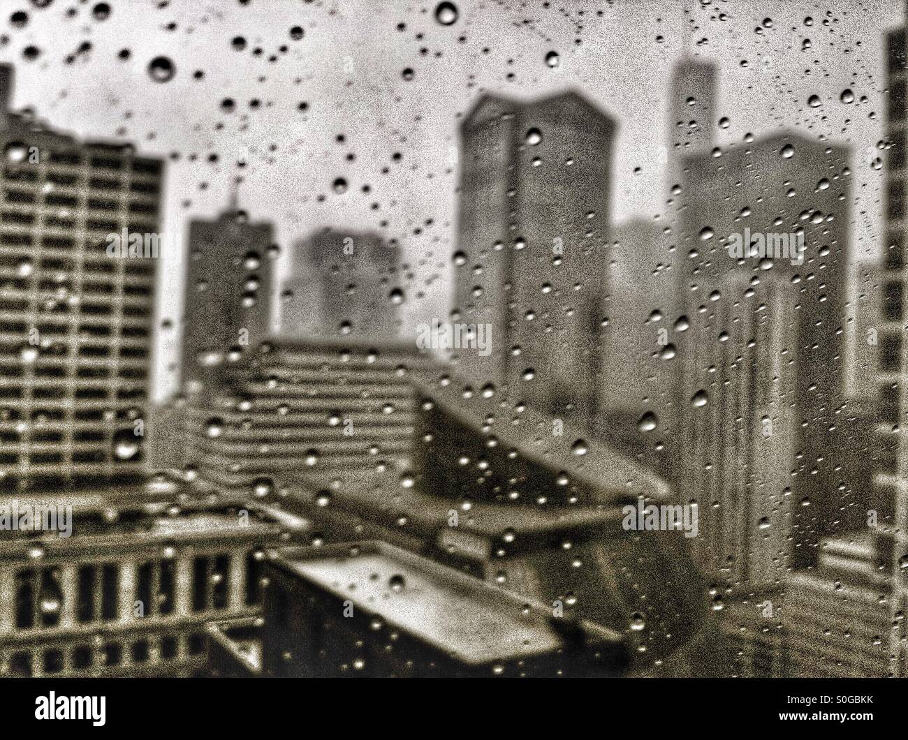 Chicago raining hi-res stock photography and images - Alamy