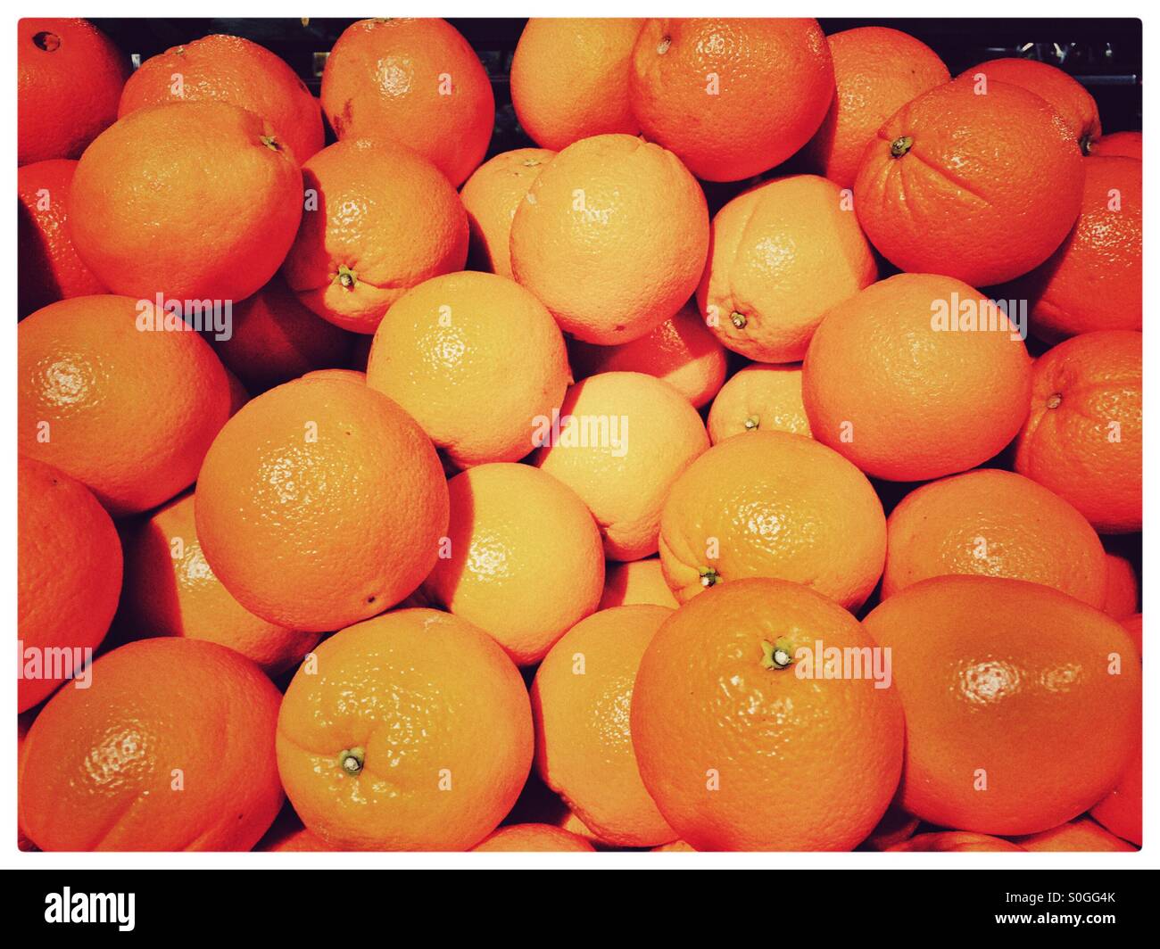Oranges displayed in supermarket Stock Photo - Alamy