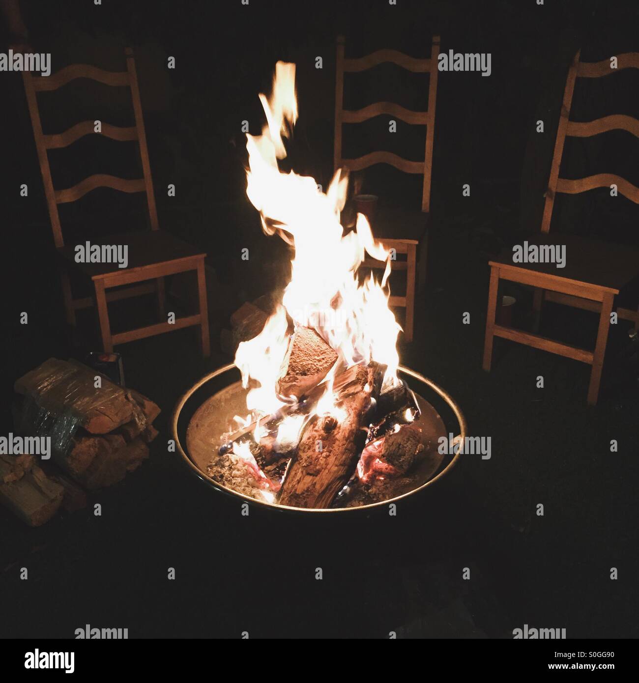 Mini bonfire hi-res stock photography and images - Alamy