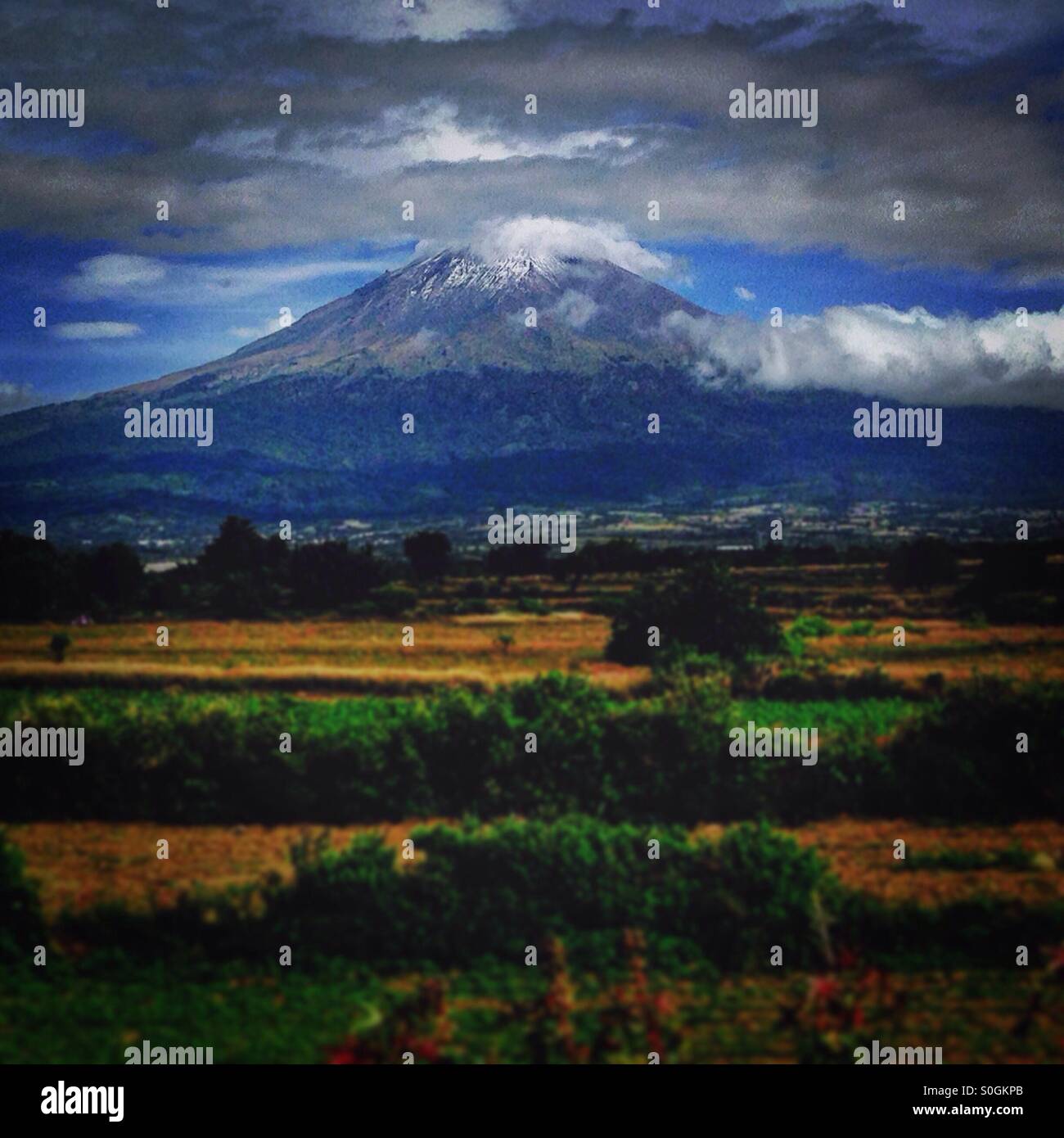 Mexico volcano popocatepetl hi-res stock photography and images - Alamy