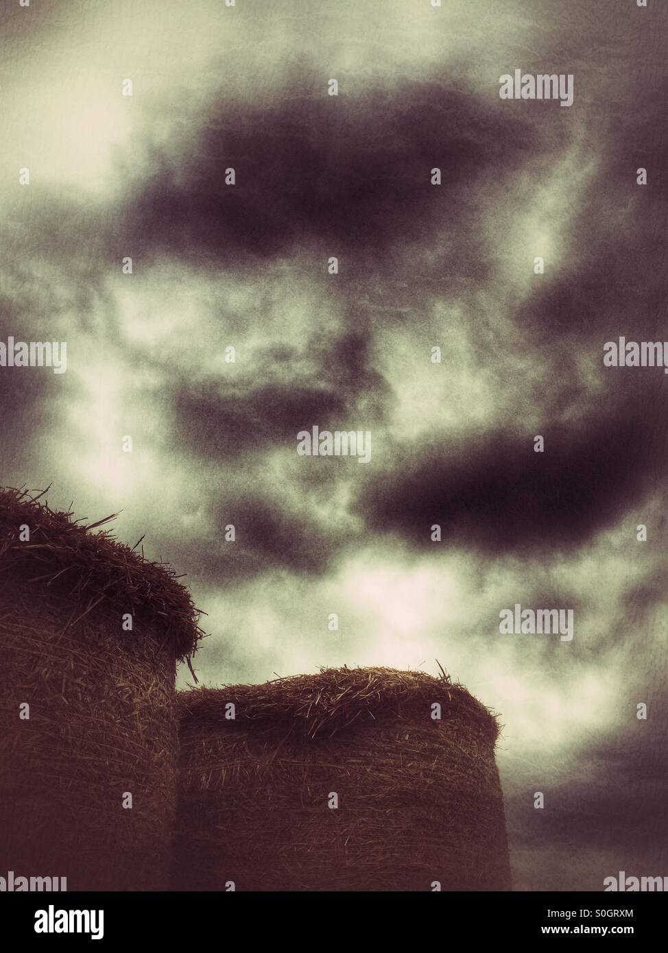 Hay haystack hi-res stock photography and images - Alamy