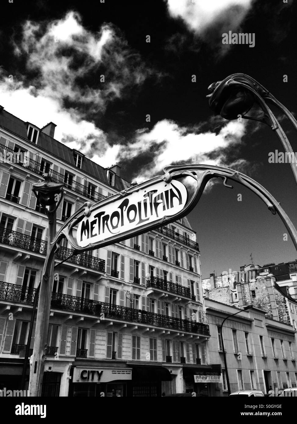 Metropolitan_railway hi-res stock photography and images - Alamy