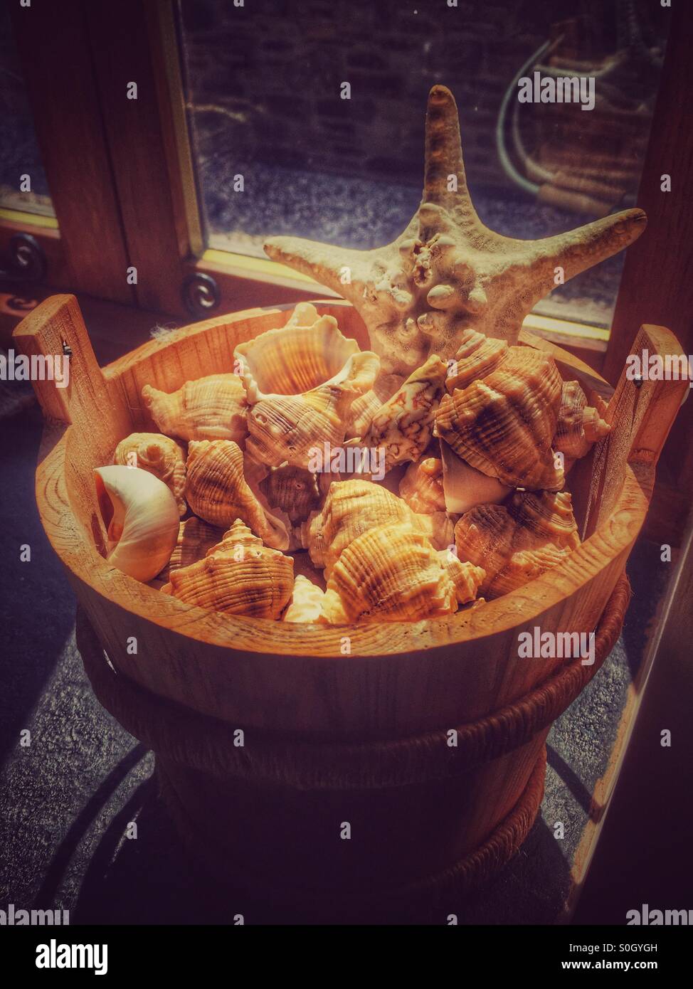 Sea bucket hi-res stock photography and images - Alamy