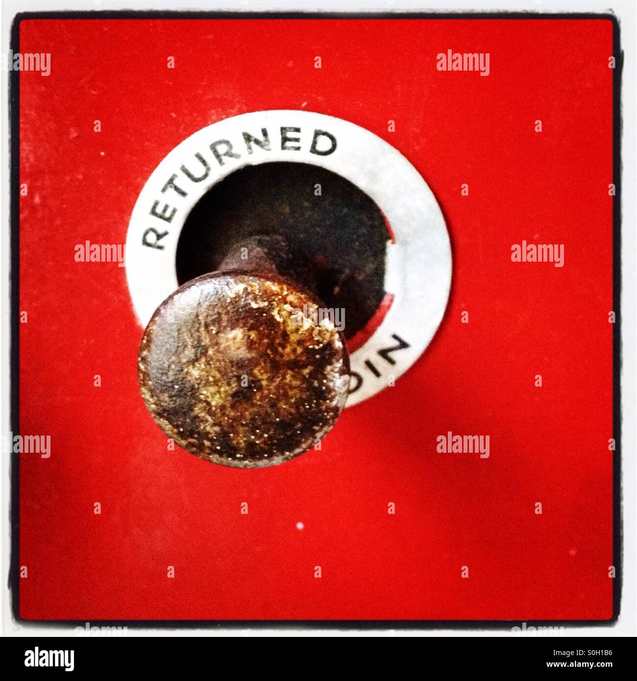 Coin Return on Vintage Cigarette Vending Machine Stock Photo - Alamy