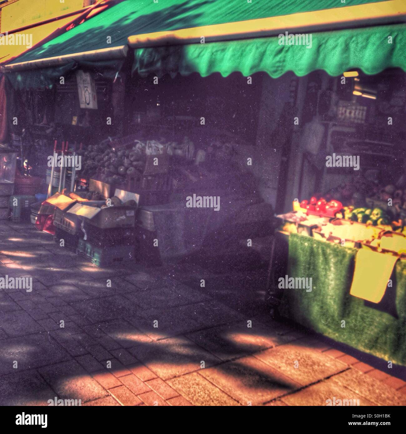 Fruit veg shop store stall hi-res stock photography and images - Alamy