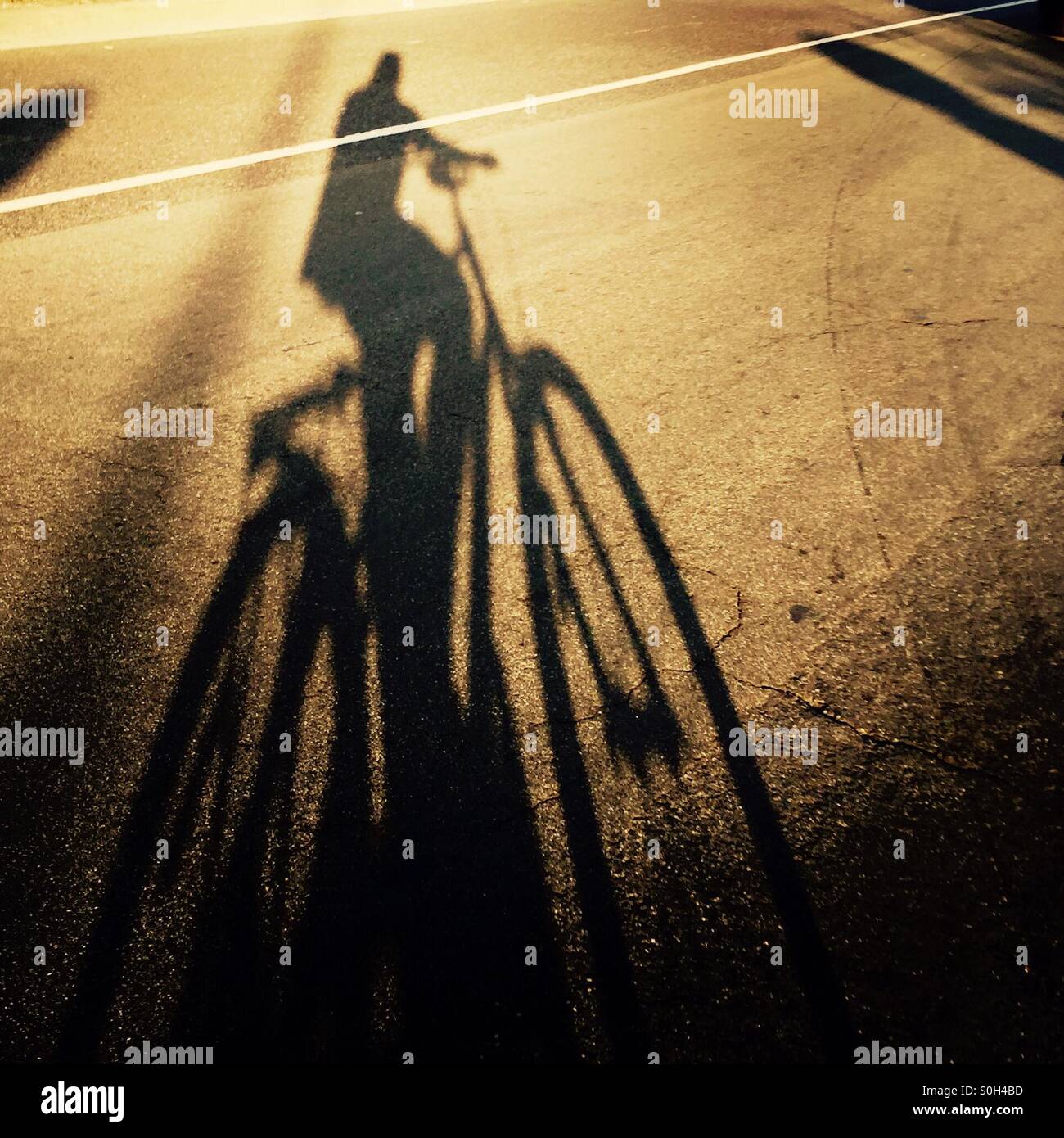 Square wheels bike hi-res stock photography and images - Alamy