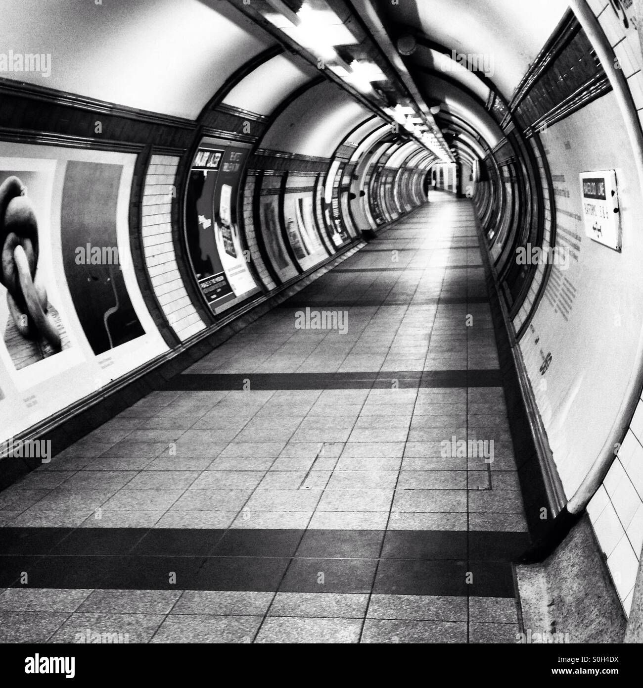 Embankment station hi-res stock photography and images - Alamy