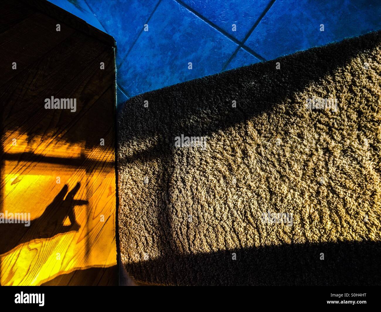 Hand shadow deer hi-res stock photography and images - Alamy