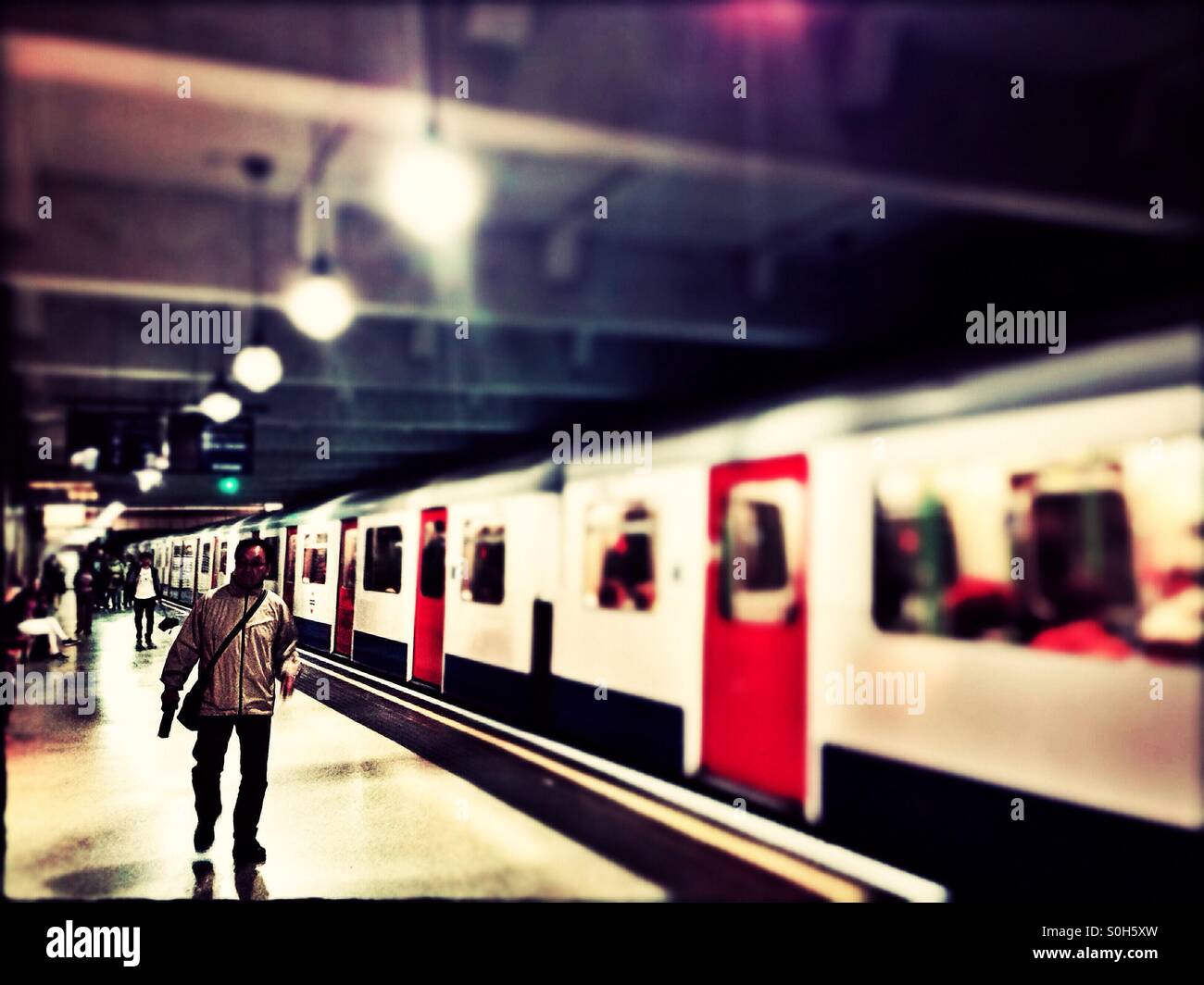 Tube platform, Gloucester Road Underground Station, Royal Borough of ...
