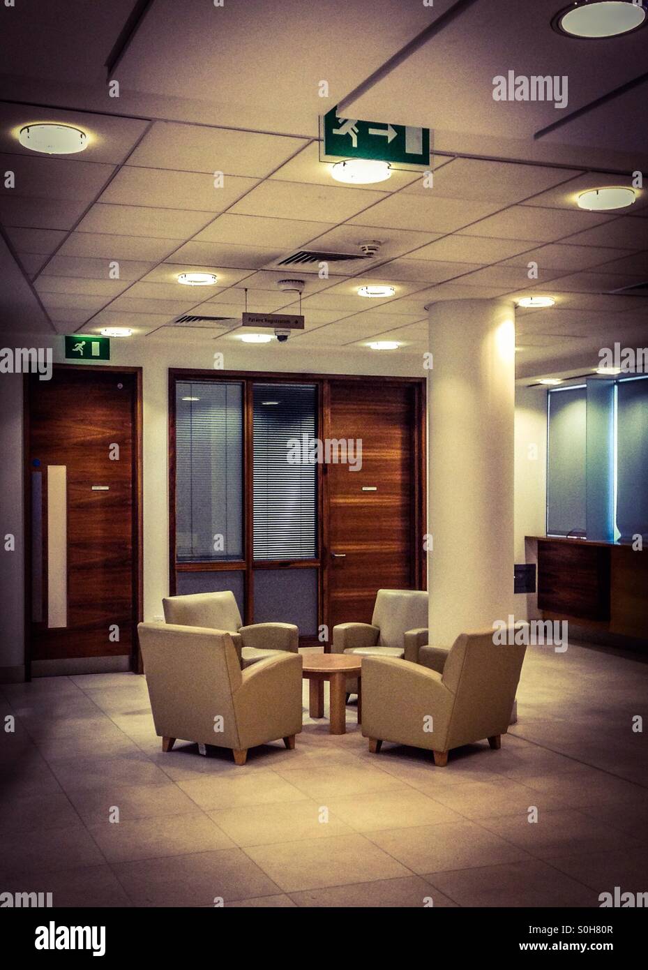 Hotel foyer table hi-res stock photography and images - Alamy