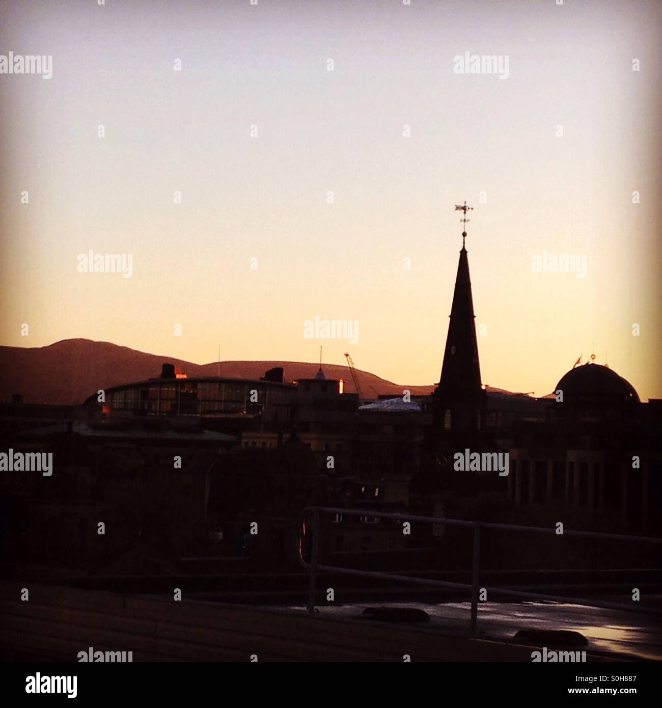 Edinburgh sunset hi-res stock photography and images - Alamy