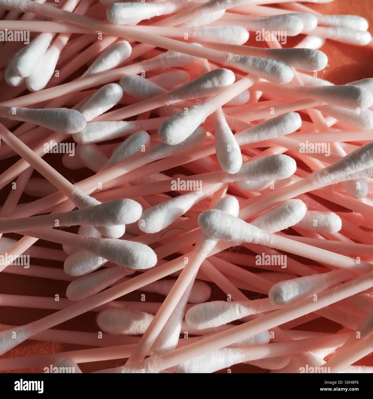 Cotton swabs hi-res stock photography and images - Alamy