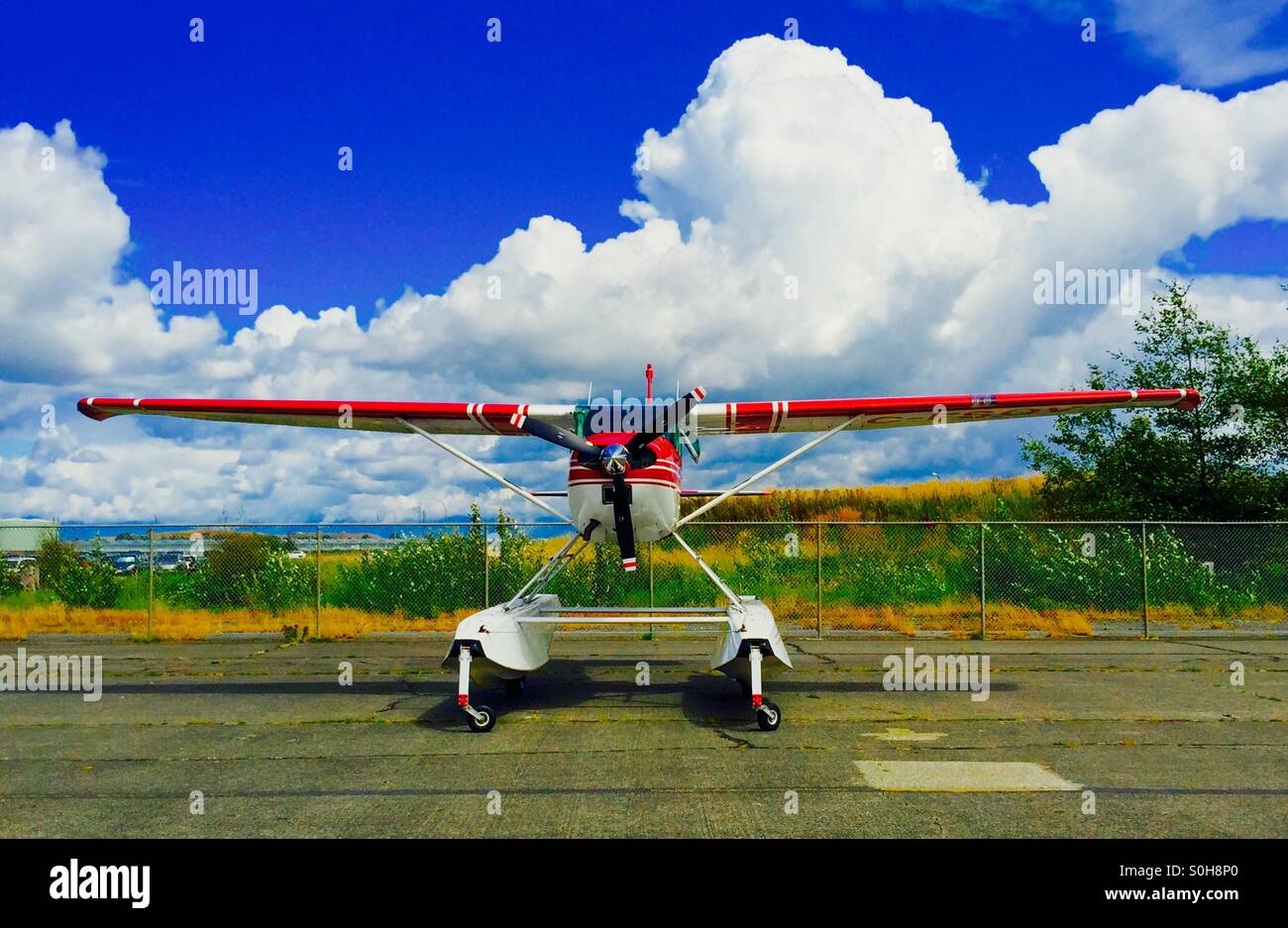 Plane float hi-res stock photography and images - Alamy
