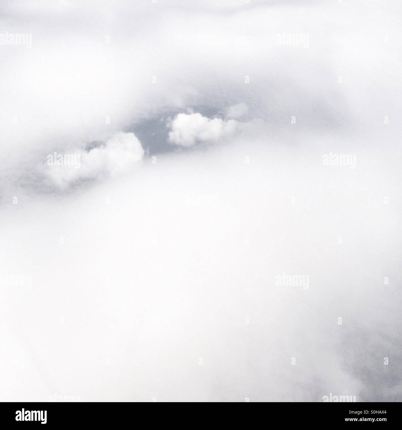 Cloud framing hi-res stock photography and images - Alamy