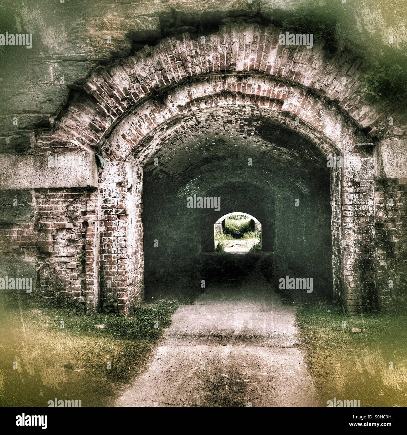 Red brick passage way Stock Photo - Alamy