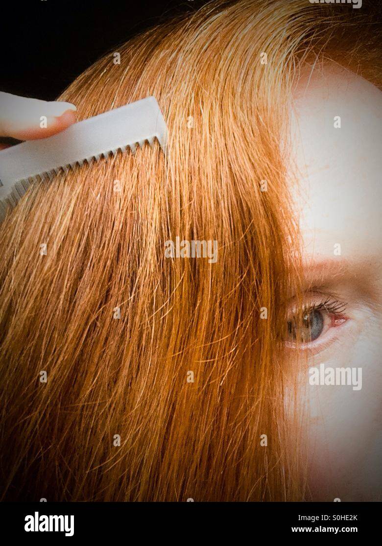 Brushing hair hi-res stock photography and images - Alamy