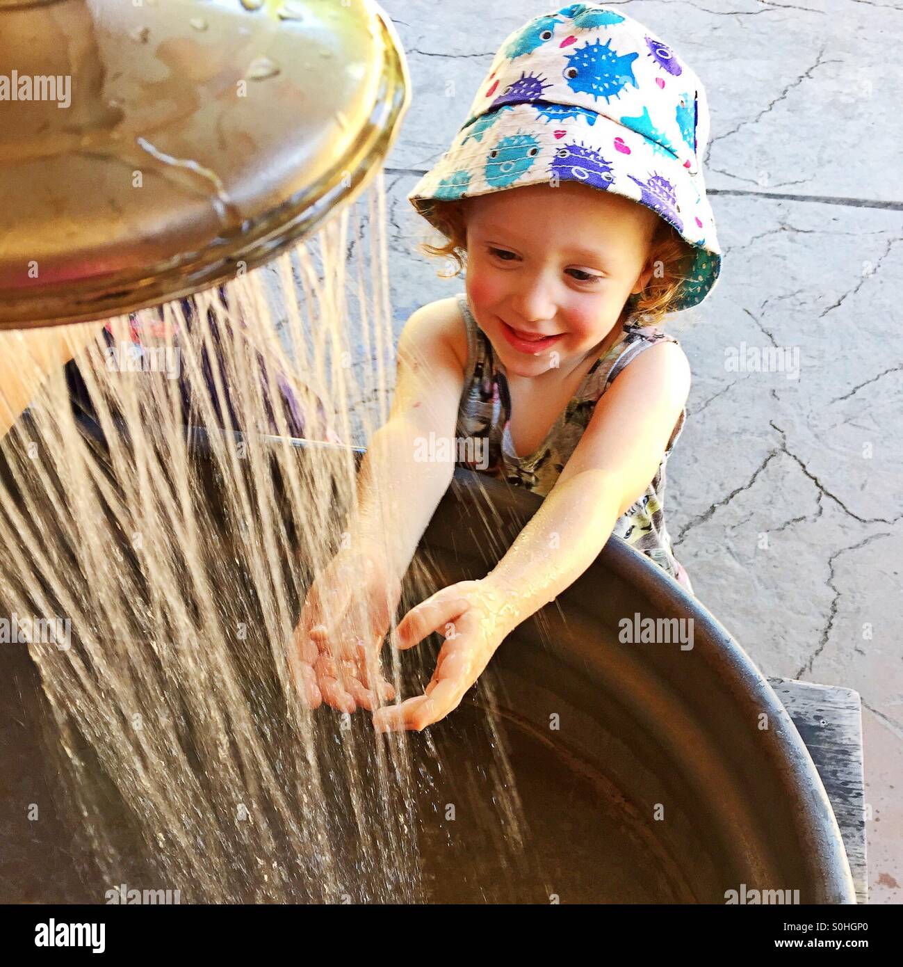 Toddler washing hands hi-res stock photography and images - Alamy