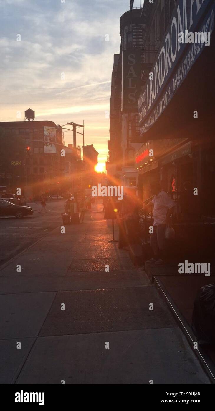 Manhattan henge hi-res stock photography and images - Alamy