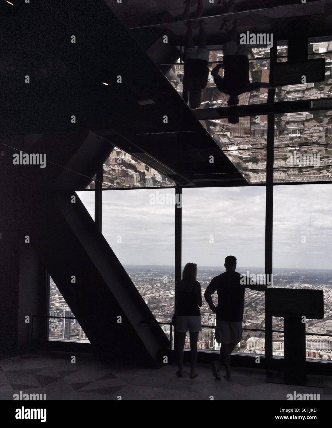 360 chicago tower hi-res stock photography and images - Alamy