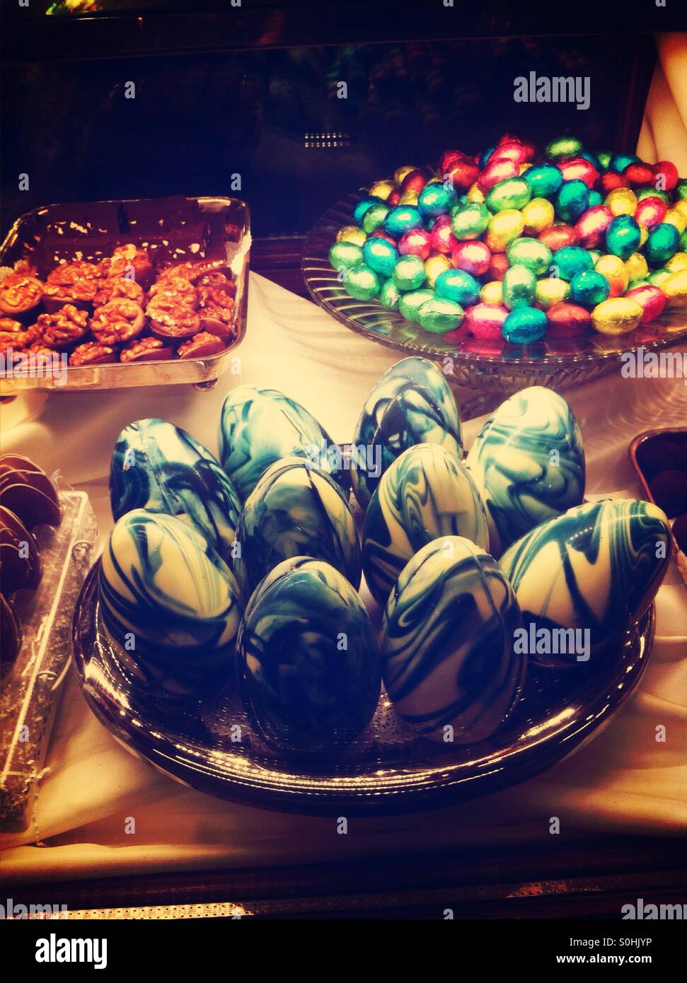 Easter eggs window display hi-res stock photography and images - Alamy