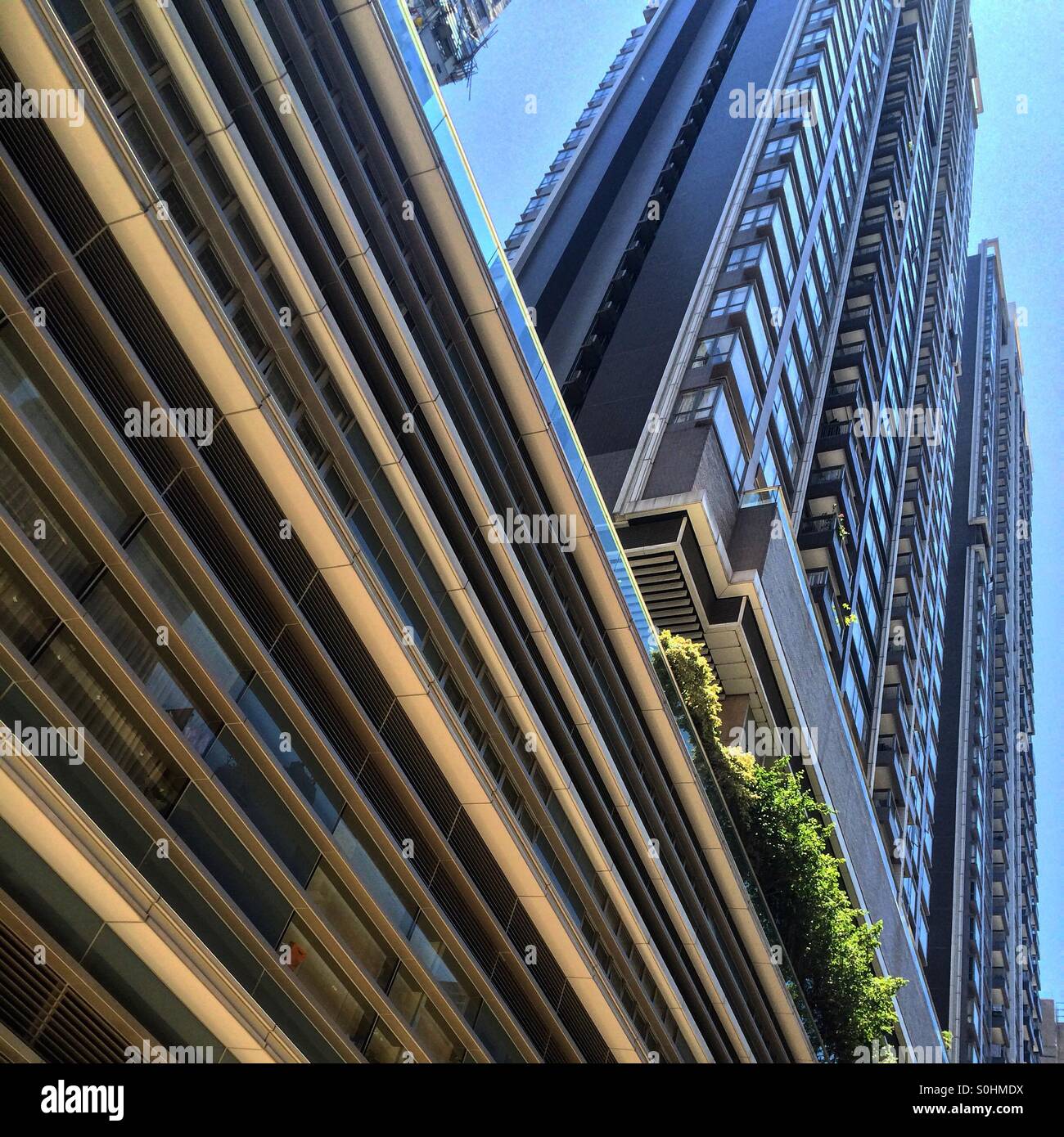 City office tower hi-res stock photography and images - Alamy