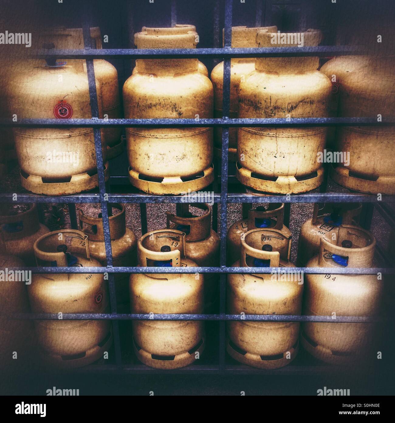 Gas canisters hi-res stock photography and images - Alamy