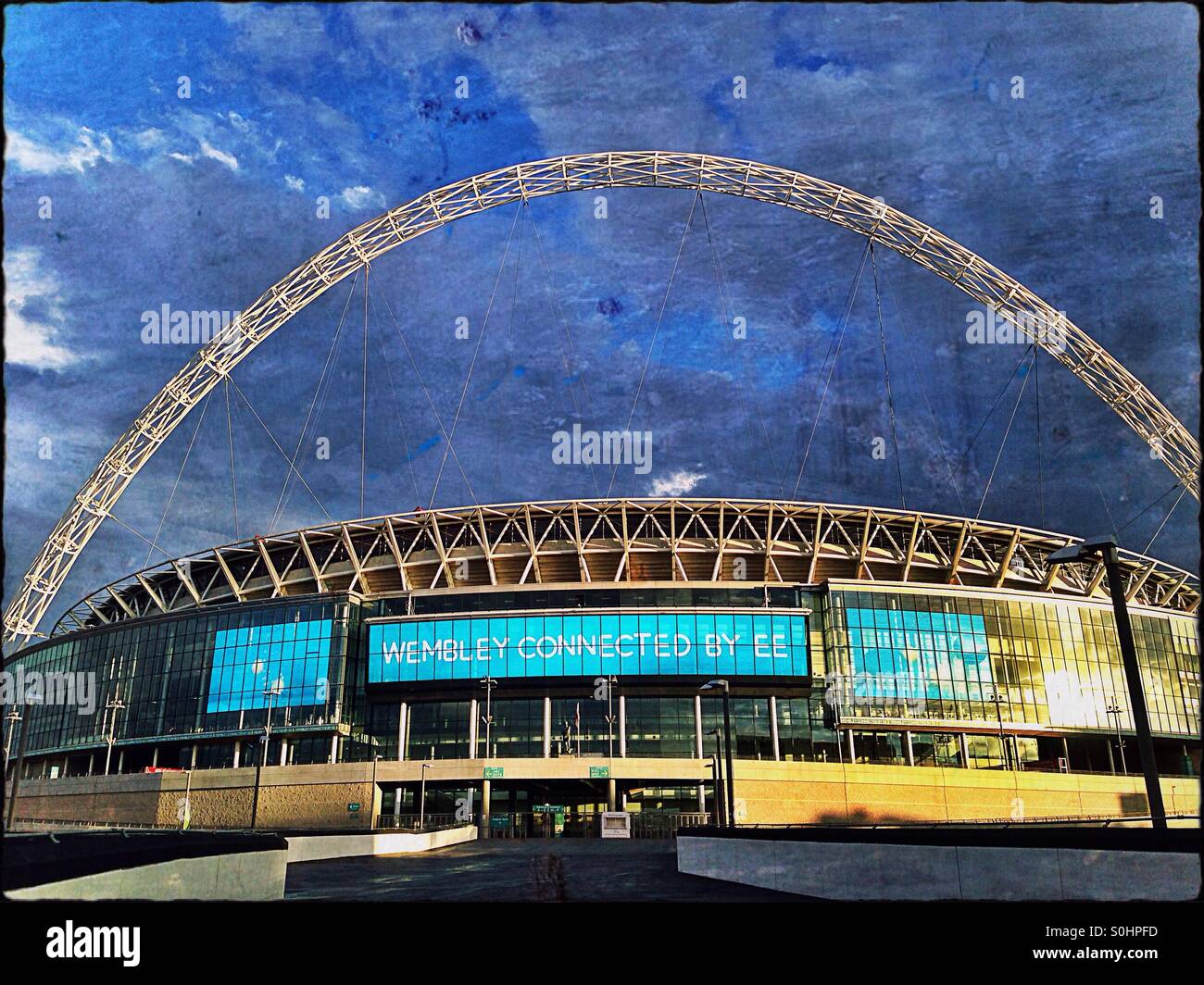 Wembley stadium exterior sunset hi-res stock photography and images - Alamy