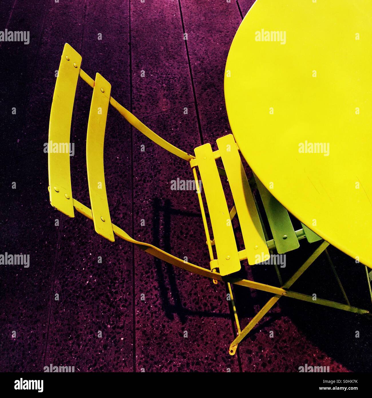 Yellow cafe table chair hi-res stock photography and images - Alamy