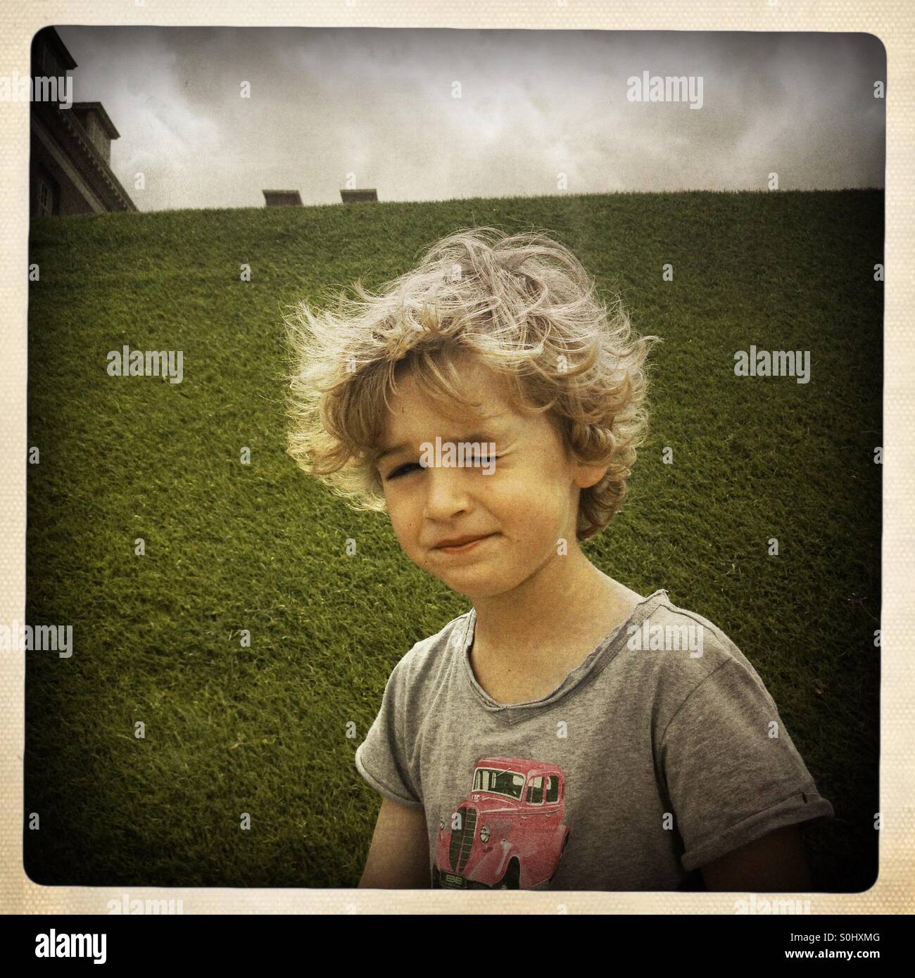 Boy t hi-res stock photography and images - Alamy