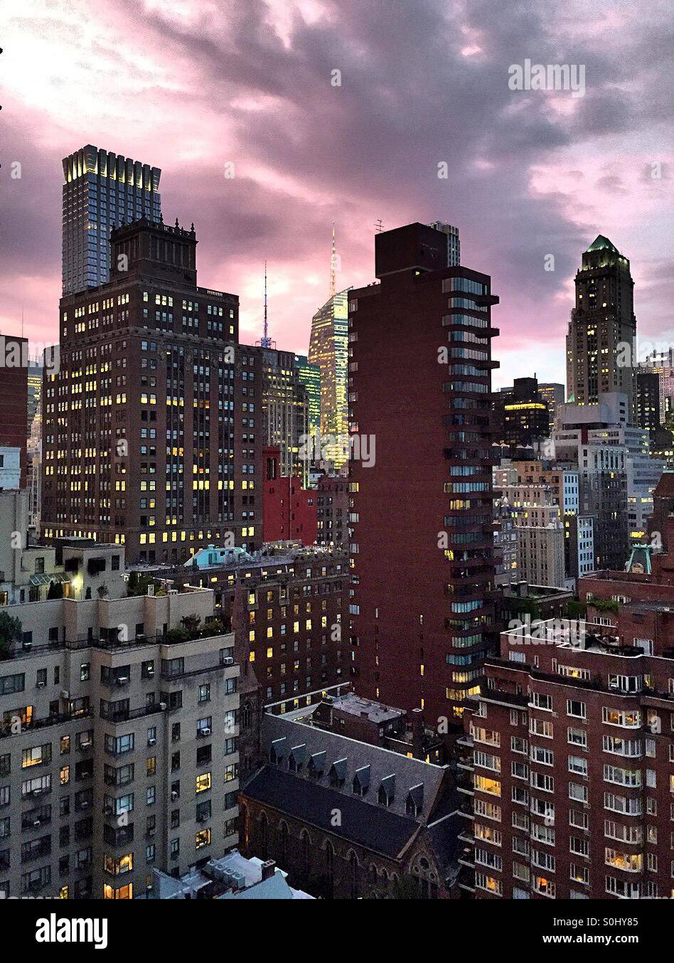 Midtown Manhattan skyline at dusk Stock Photo - Alamy