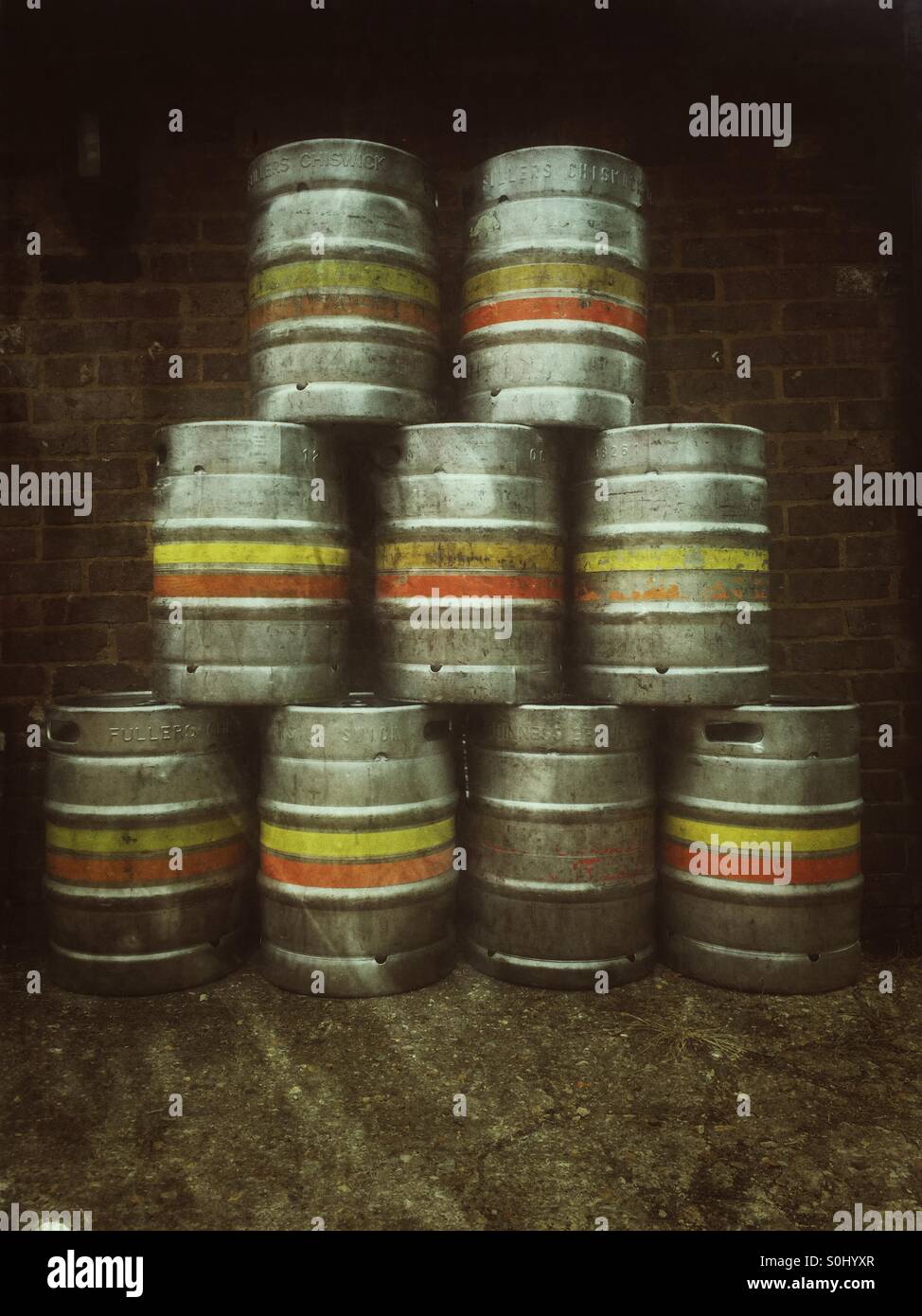 Stacked barrels hi-res stock photography and images - Alamy