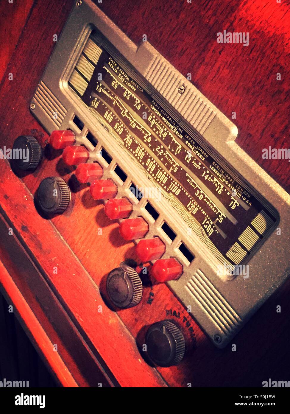 Old Radio Dial High Resolution Stock Photography and Images - Alamy