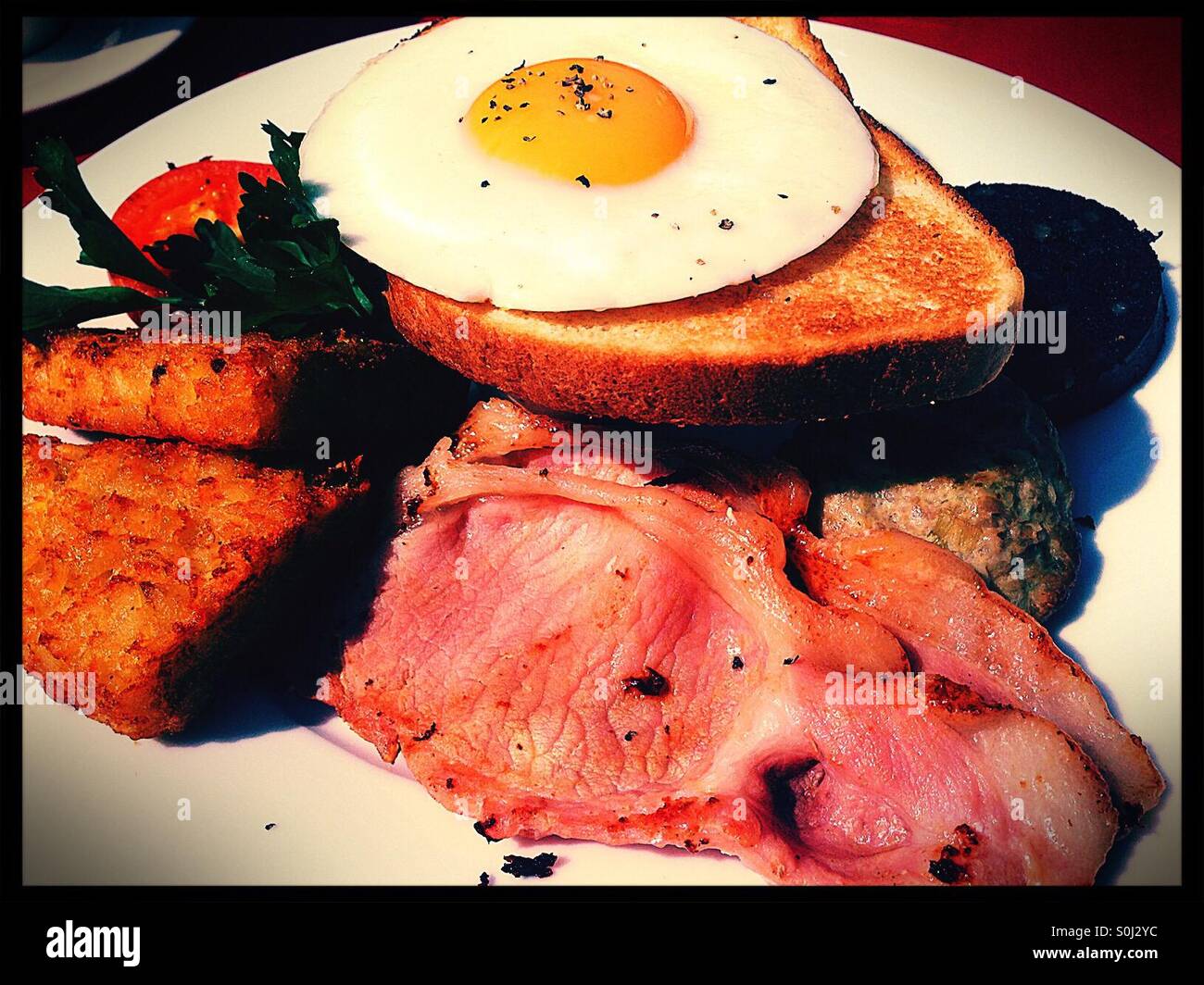 Cooked full English breakfast Stock Photo - Alamy
