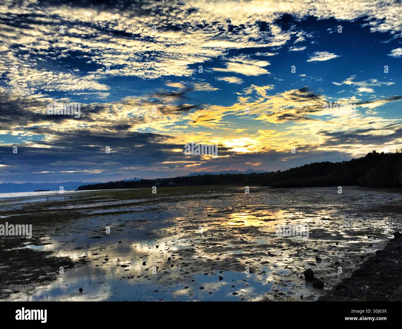 Moalboal hi-res stock photography and images - Alamy