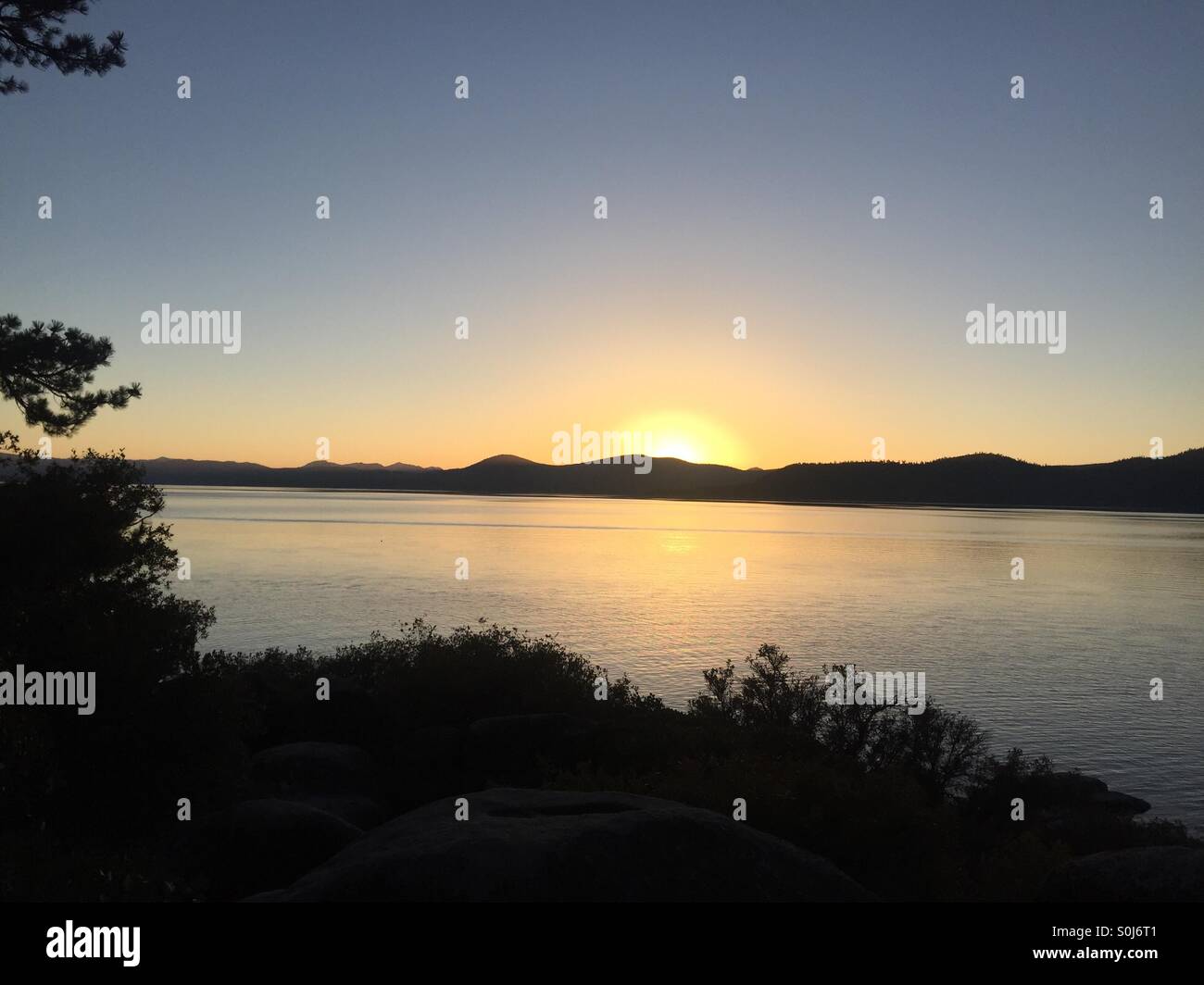 Lake tahoe sunset hi-res stock photography and images - Alamy