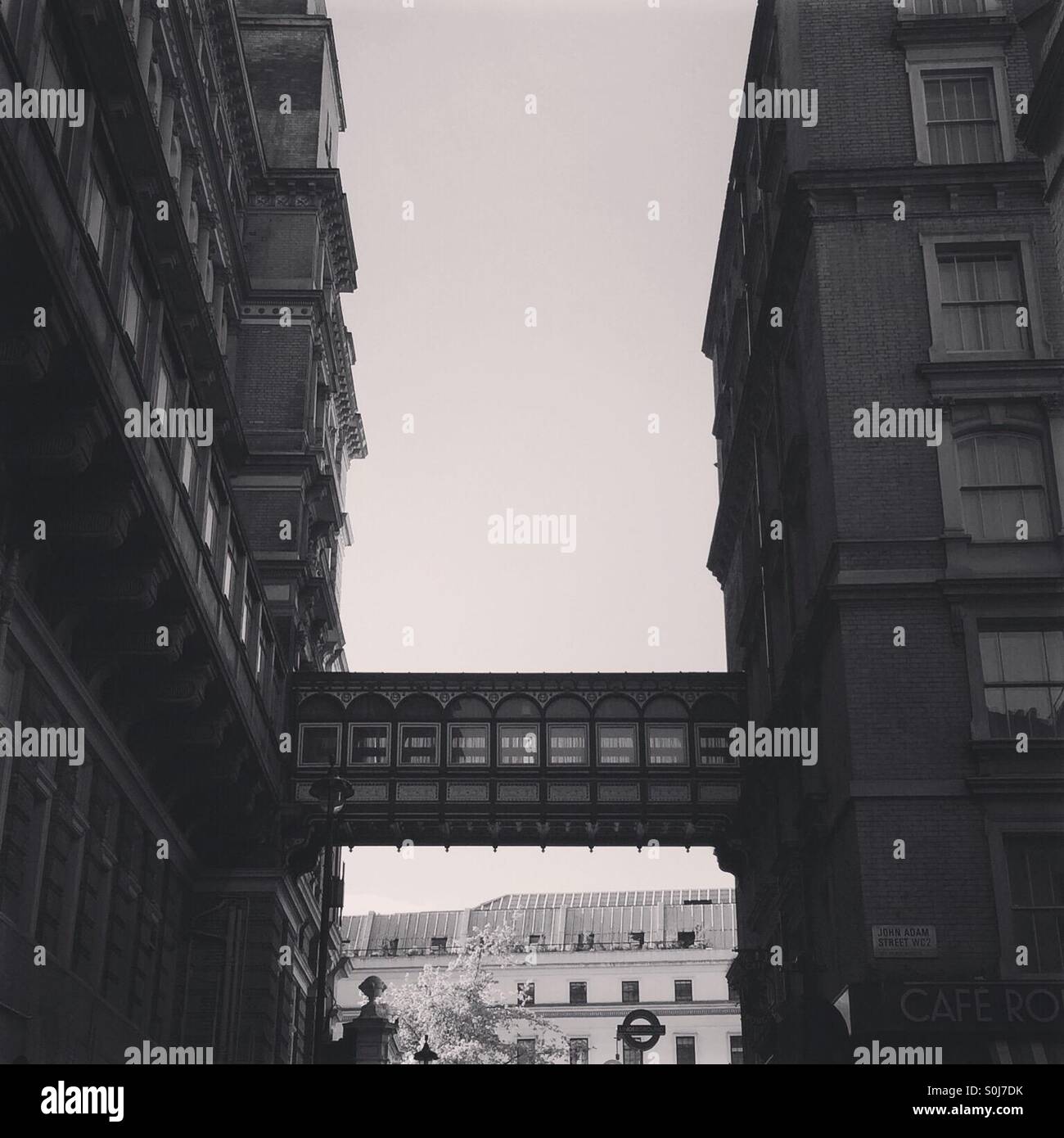 Walking in the back streets of London Stock Photo - Alamy