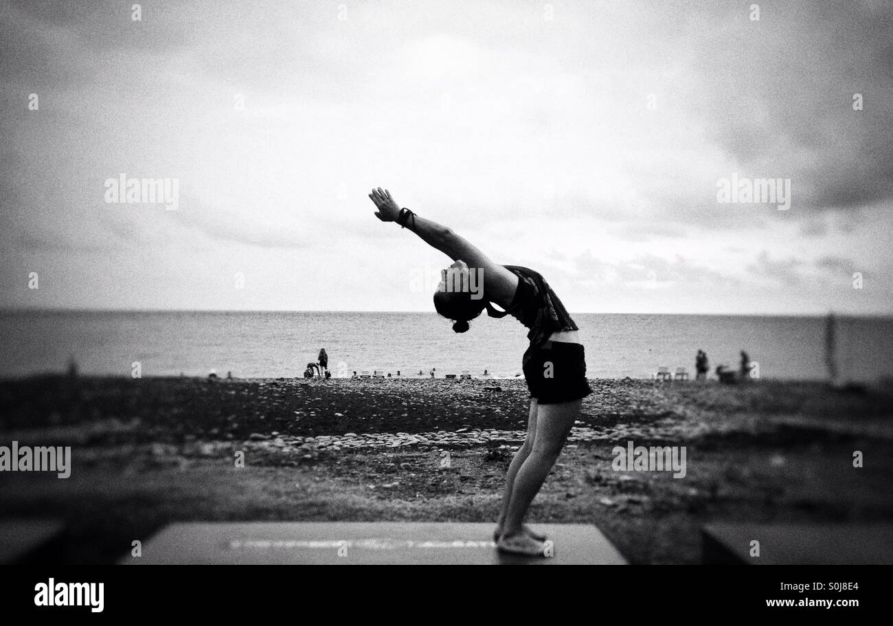 Backbend hi-res stock photography and images - Alamy