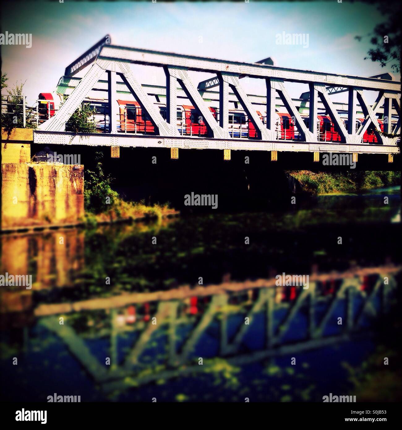 Central line subway hi-res stock photography and images - Alamy