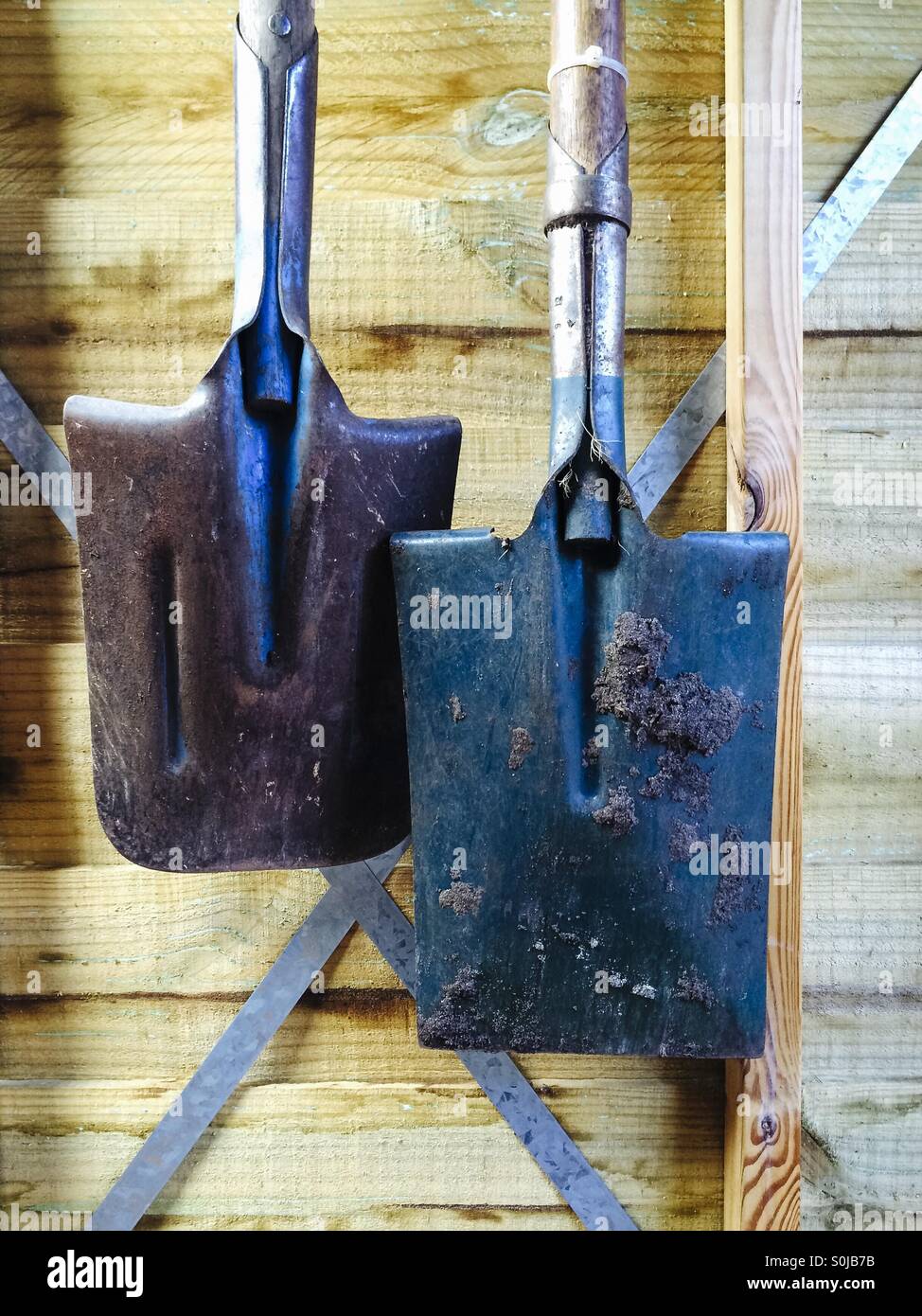 Hanging spade tools hi-res stock photography and images - Alamy