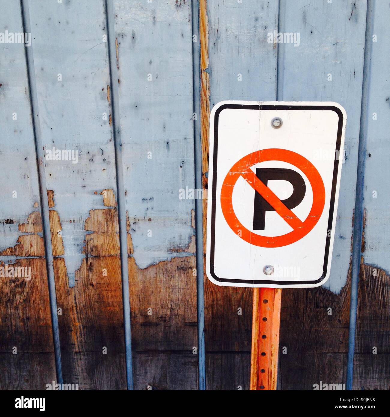 No parking sign nobody hi-res stock photography and images - Alamy