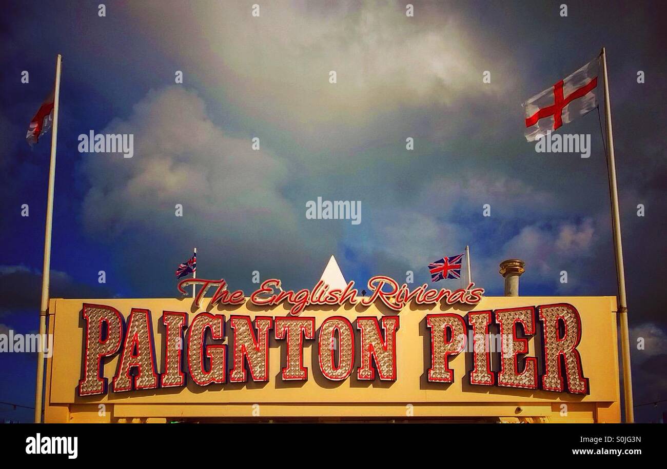 Entrance to Paignton pier Stock Photo - Alamy