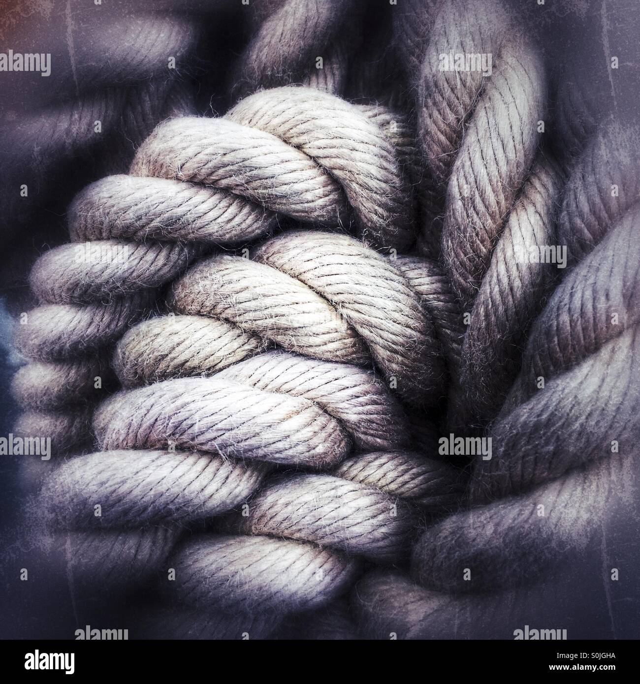 Ships rope hi-res stock photography and images - Alamy