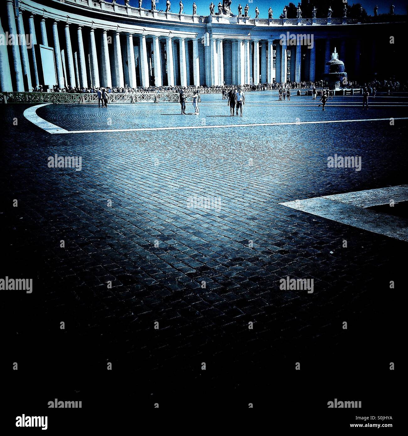 Semi columns hi-res stock photography and images - Alamy