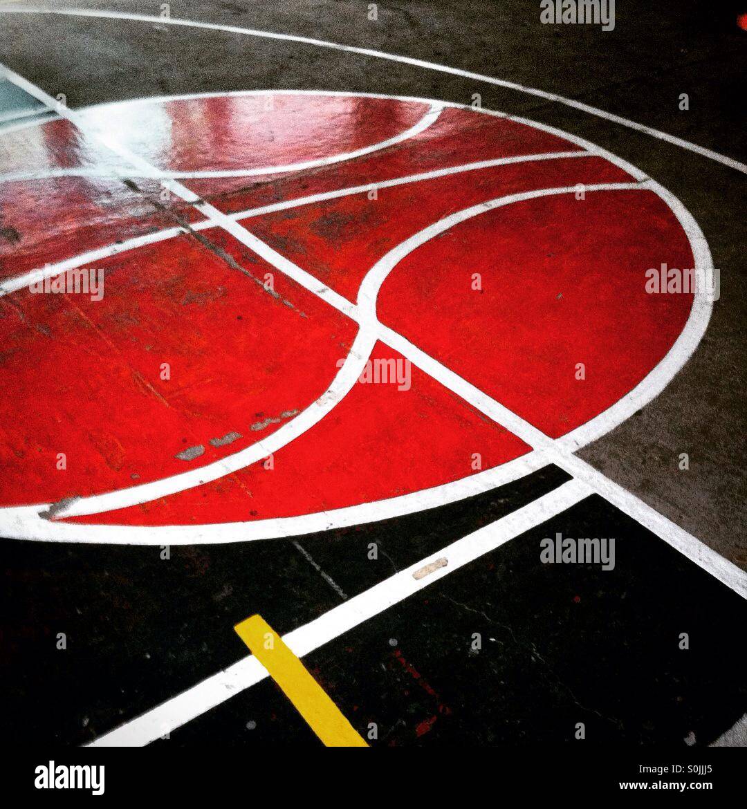 Giant basketball hi-res stock photography and images - Alamy