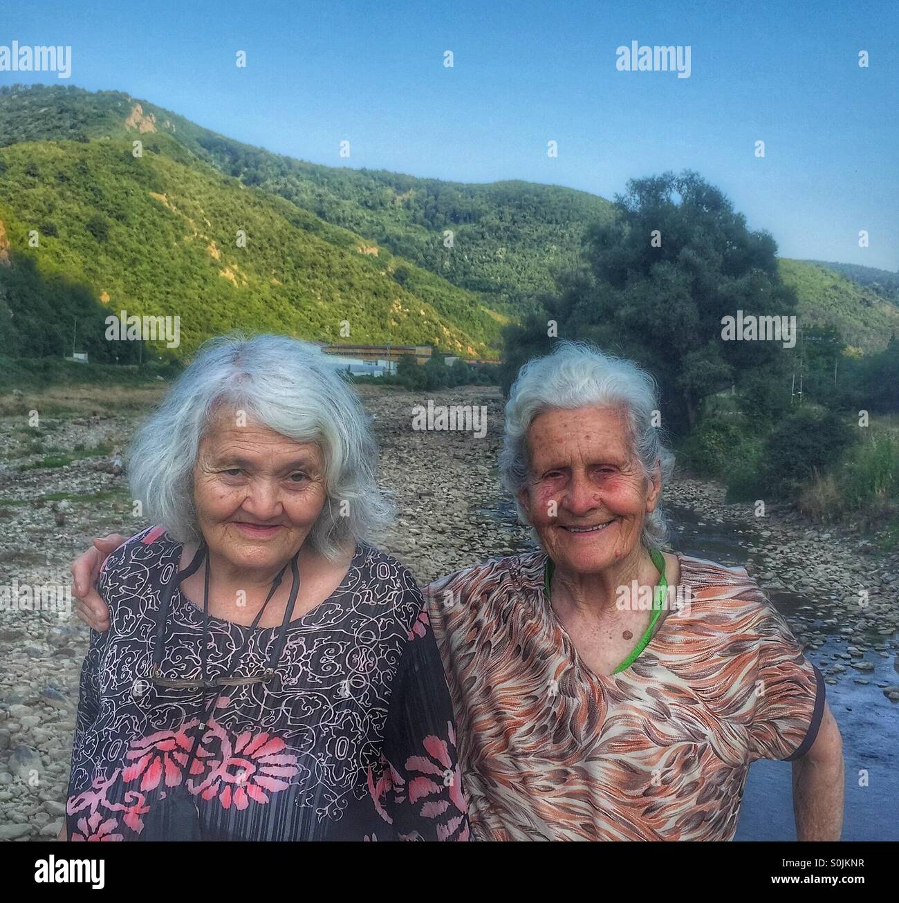 Very old women hi-res stock photography and images - Alamy