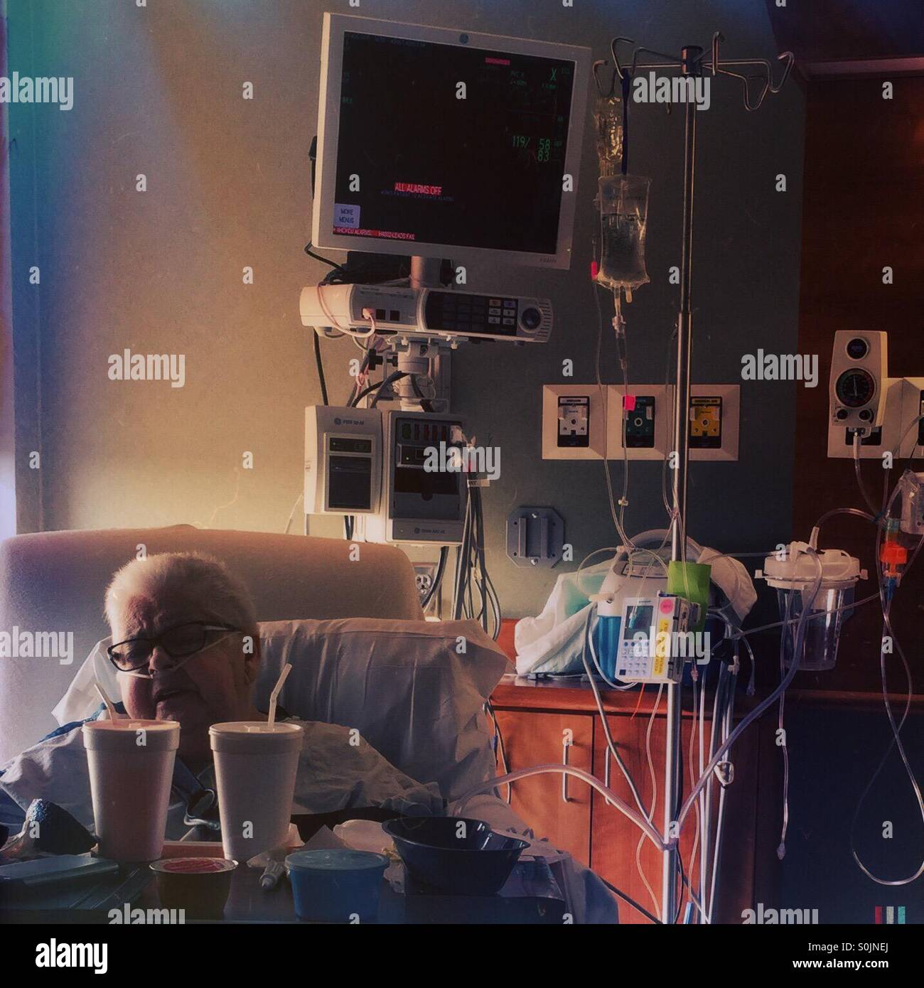 Hospital patient hi-res stock photography and images - Alamy