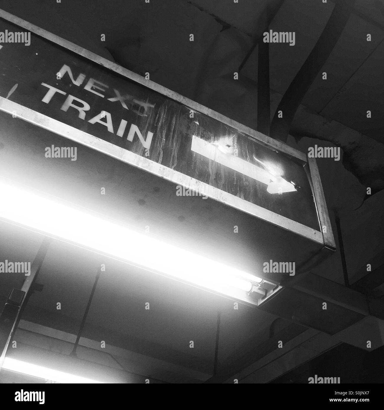 Black and white direction signs hi-res stock photography and images - Alamy