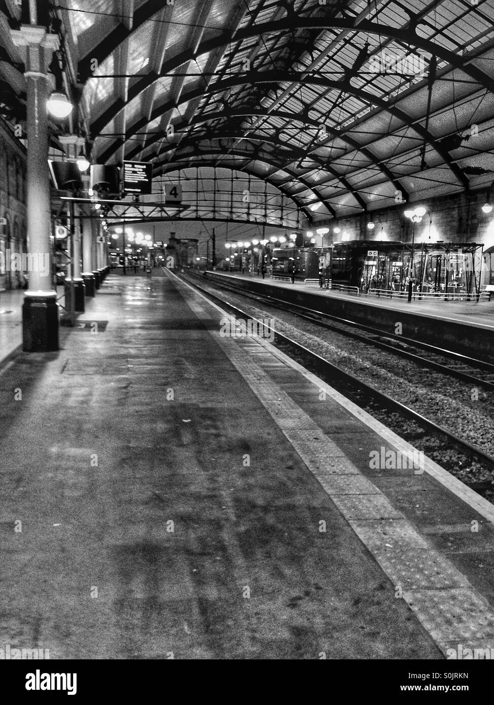 Train station black and white hi-res stock photography and images - Alamy