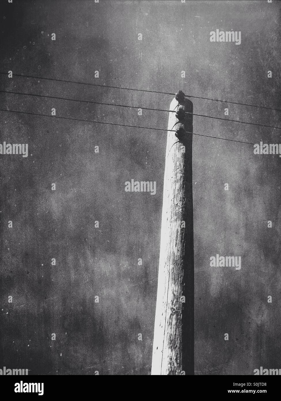 Connecting telegraph wires hi-res stock photography and images - Alamy
