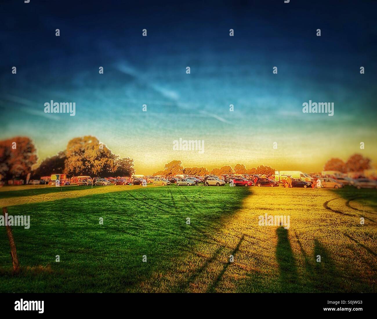 Sunday morning boot sale Stock Photo - Alamy